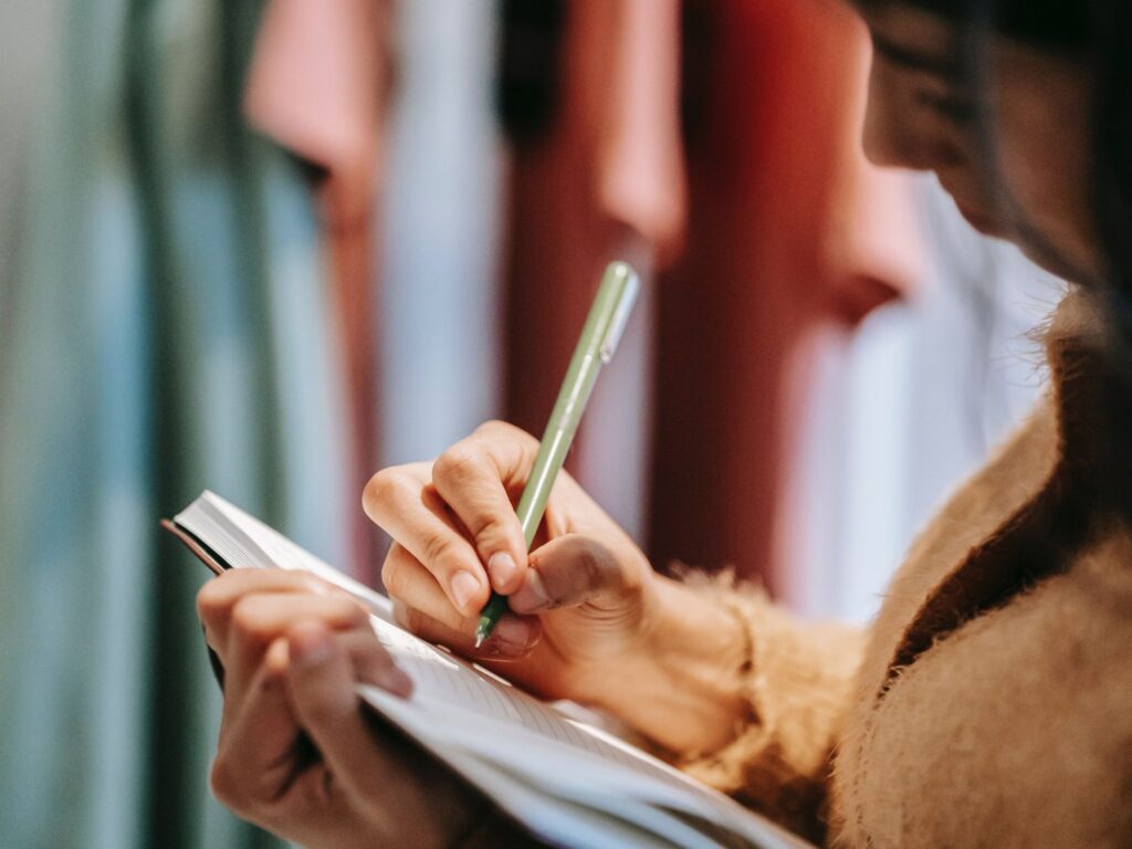 How to Write an E-Commerce Return Policy - Inventora